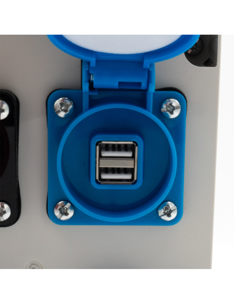 Coffret de chantier 4 PC mono + prise USB , complet avec cordon